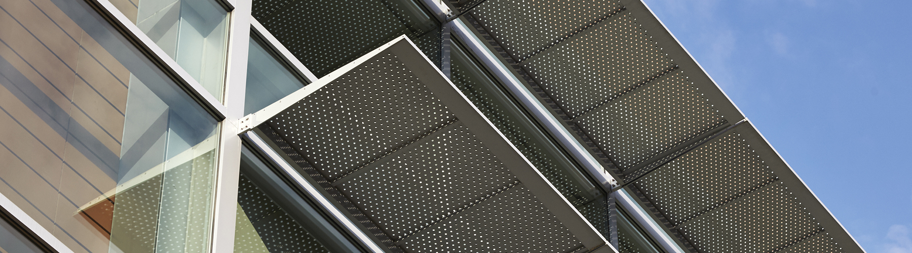 Sun Shading Windows | Light Shelves | Binswanger Glass